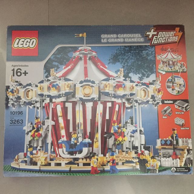 全新絕版Lego 10196旋轉木馬Grand Carousel 100% New未拆絕版, 興趣及遊戲, 玩具 & 遊戲類 - Carousell
