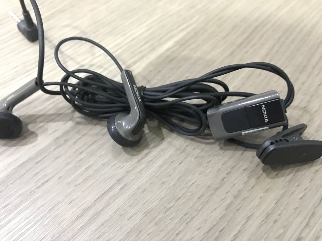 Nokia Old model earphone, Mobile Phones & Gadgets, Mobile & Gadget ...