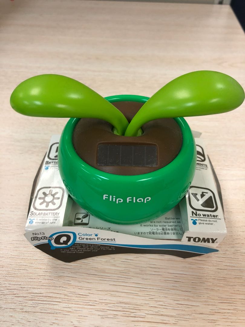 Tomy flip flap solar powered plant, 興趣及遊戲, 收藏品及紀念品, 明星周邊 - Carousell