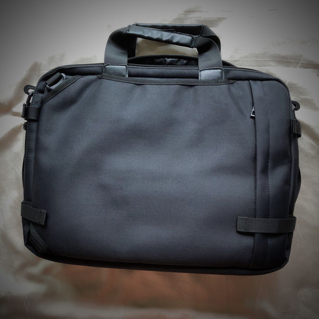 Van Garie Laptop and Document Bag, Men's Fashion, Bags, Belt bags ...