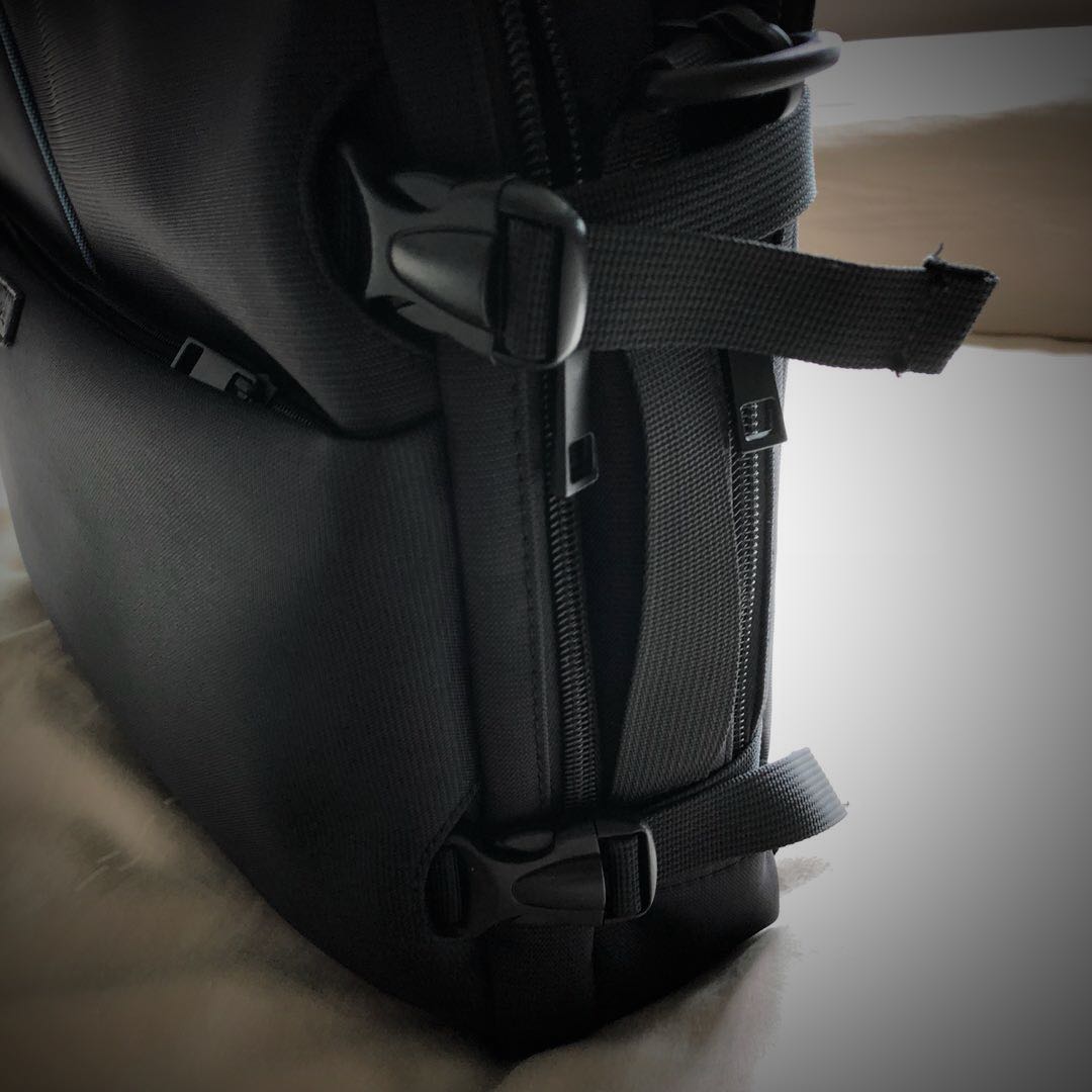 Van Garie Laptop and Document Bag, Men's Fashion, Bags, Belt bags ...