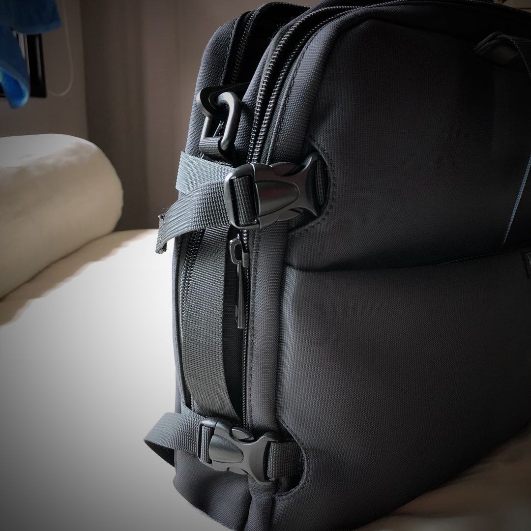 Van Garie Laptop and Document Bag, Men's Fashion, Bags, Belt bags ...