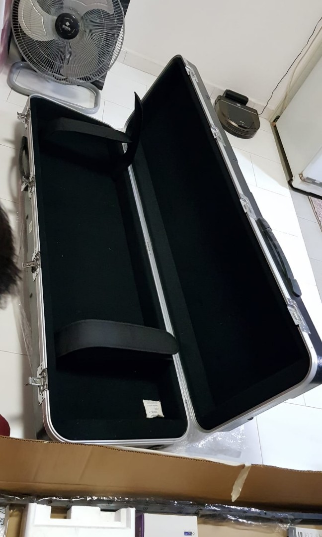 YAMAHA P70 : 88 Keys Digital Comtemporary Piano with L-70S Stand ...