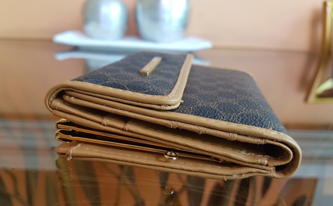 Authentic Albert Luciano Wallet, Women's Fashion, Bags & Wallets ...