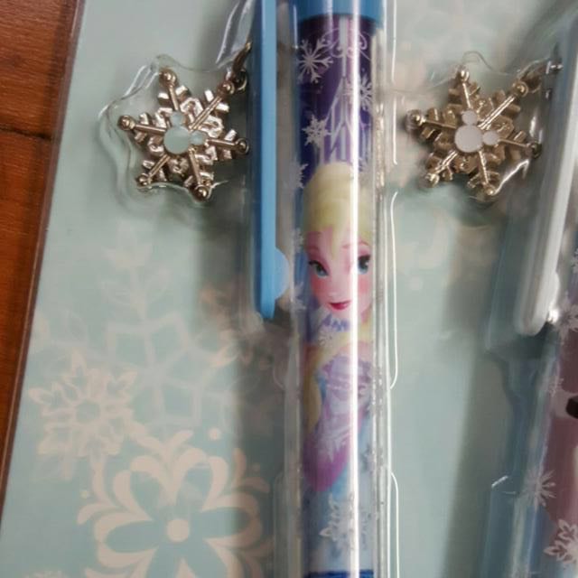 Disney Limited Edition Frozen Pen, Hobbies & Toys, Toys & Games on ...