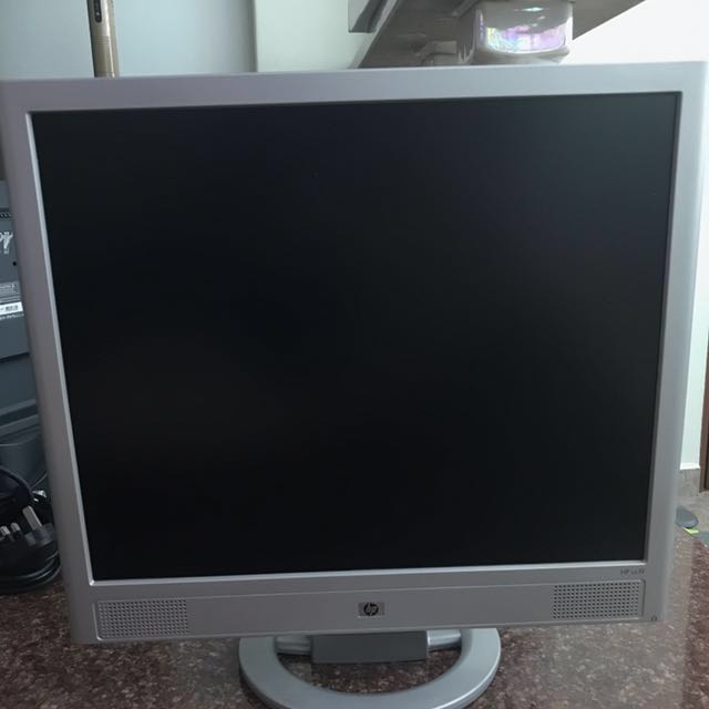 HP vs19 Monitor Screen with Built In Speakers, Computers & Tech, Parts ...