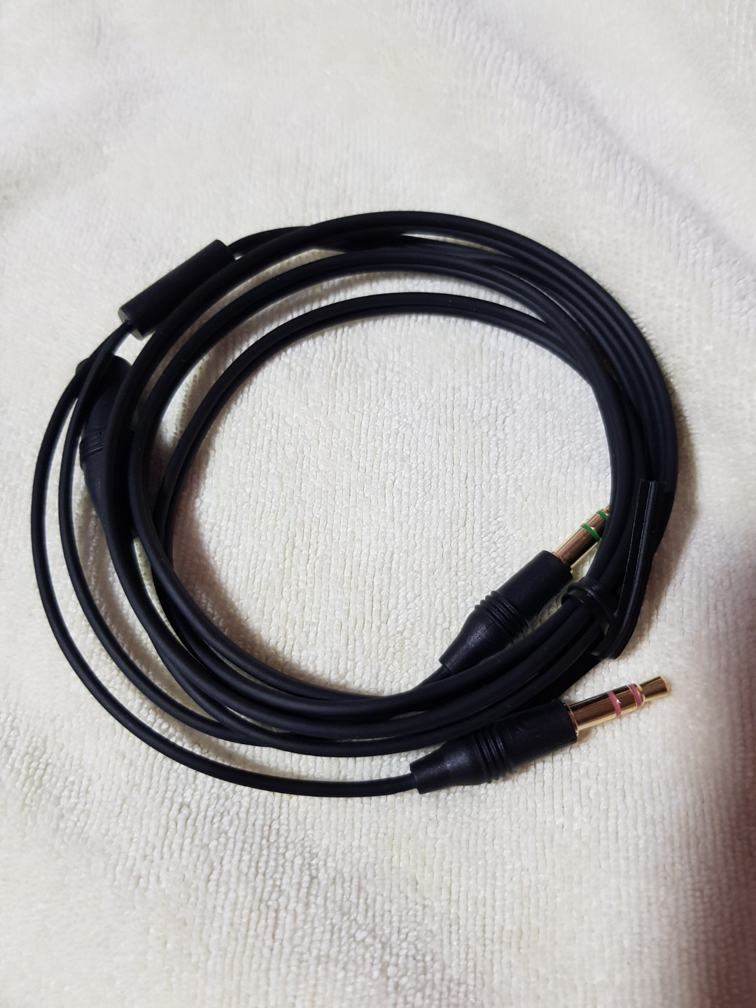 Razer cable from gaming headset, Audio, Headphones & Headsets on Carousell