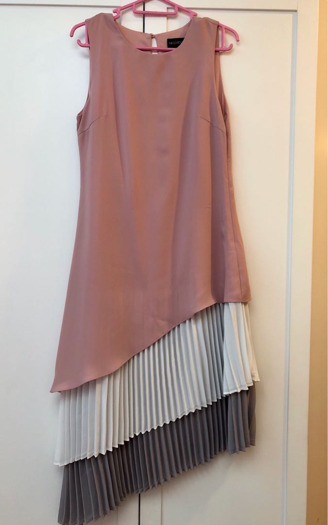 TCL Multi-tiered dress, Women's Fashion, Dresses & Sets, Dresses on ...