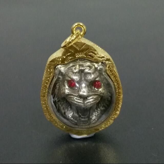 Tiger amulet, Hobbies & Toys, Memorabilia & Collectibles, Religious ...