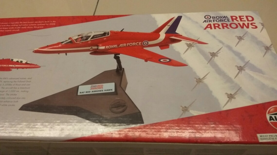 AIRFIX Red Arrow RAF 1/48 scale model kit, Hobbies & Toys, Stationery ...