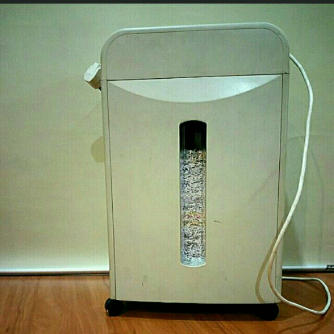 Large Electric Paper Shreder, Computers & Tech, Printers, Scanners ...