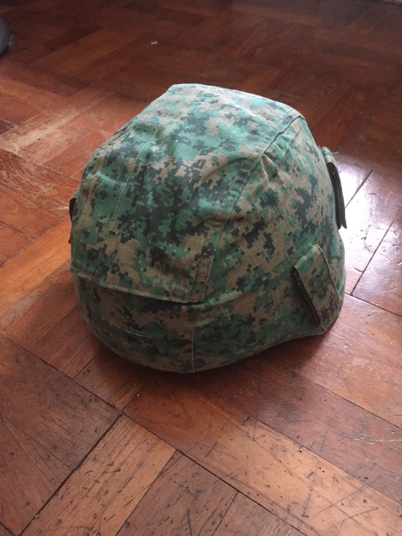 SAF Helmet M size, Men's Fashion, Tops & Sets, Formal Shirts on Carousell