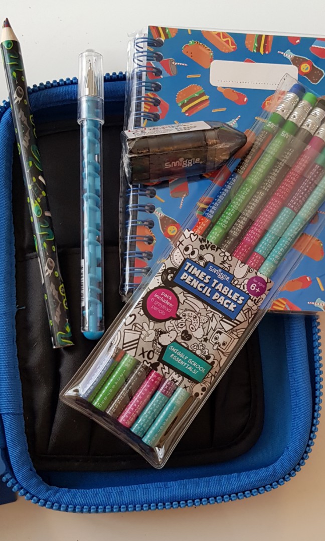 SMIGGLE HARDTOP PENCILCASE SET, Hobbies & Toys, Stationary & Craft ...