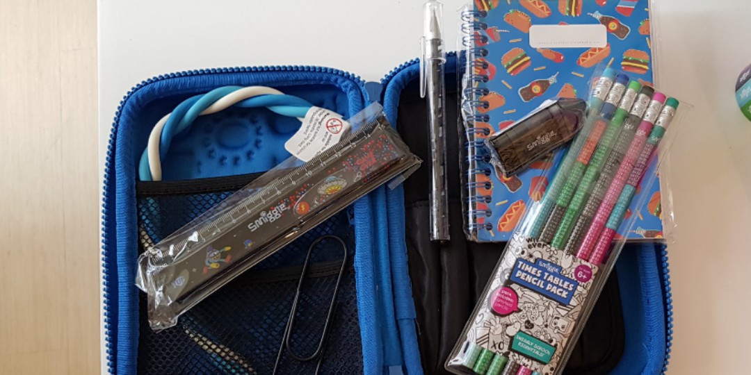 SMIGGLE HARDTOP PENCILCASE SET, Hobbies & Toys, Stationary & Craft ...