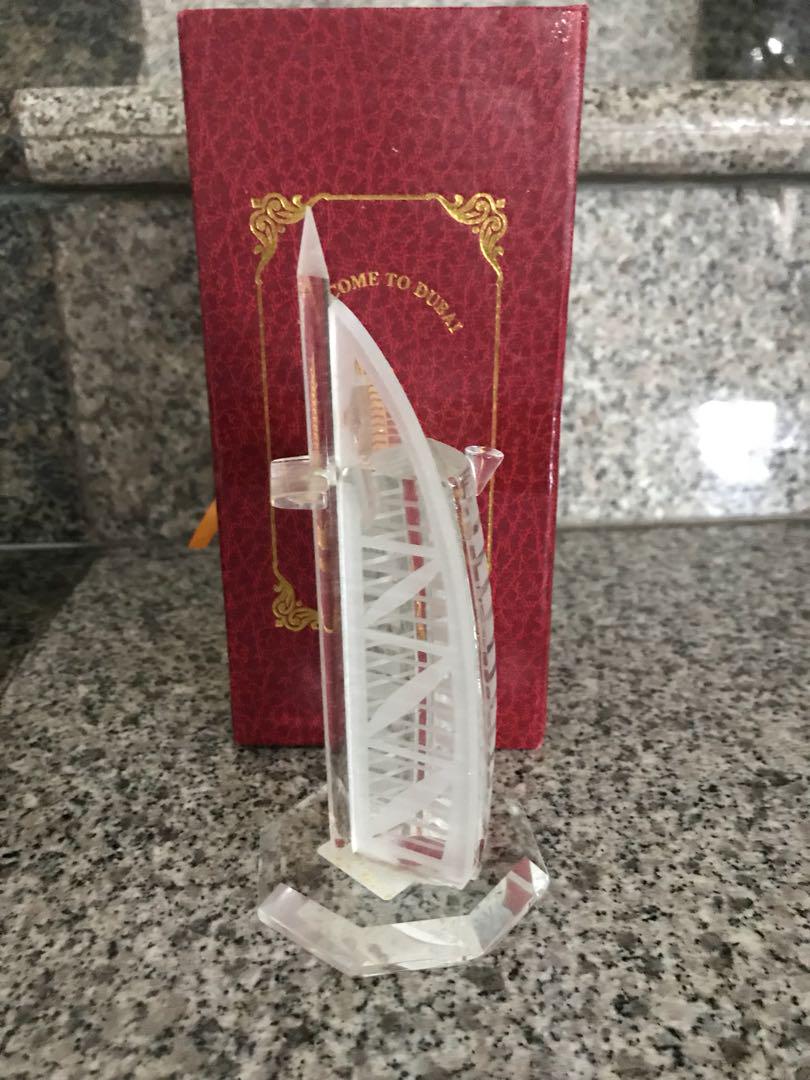 Dubai souvenir Burj Al Arab, Perabotan Rumah di Carousell