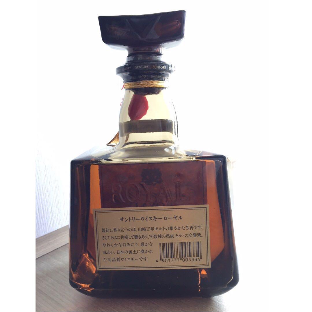 日版三得利 Suntory Royal Special Quality with Box (43 ° 720 ml), 嘢食 & 嘢飲, 飲料 - Carousell