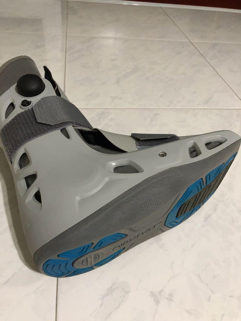 AirCast Boots Airselect Short (Small), Everything Else on Carousell