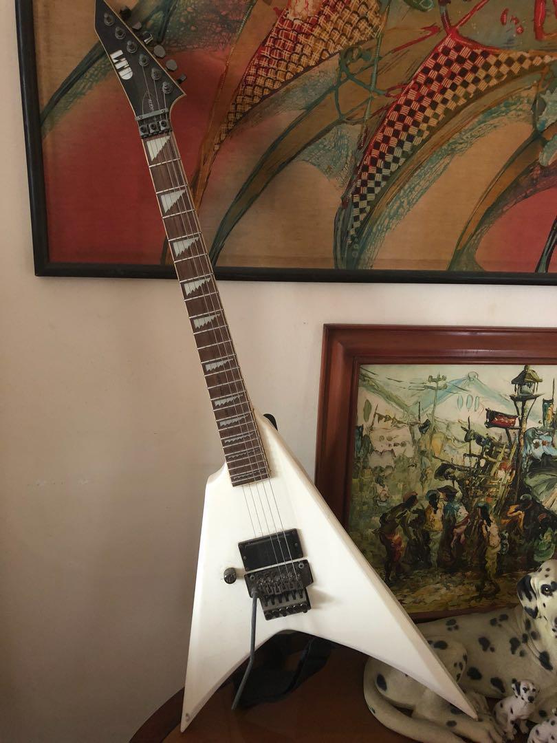 Alexi-200 Left Handed Electric Guitar, Hobbies & Toys, Music & Media ...