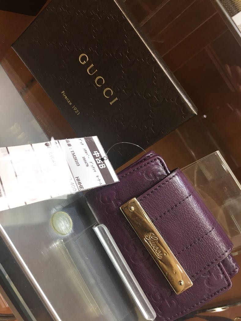 AUTHENTIC GUCCI KEY HOLDER, Luxury, Accessories on Carousell