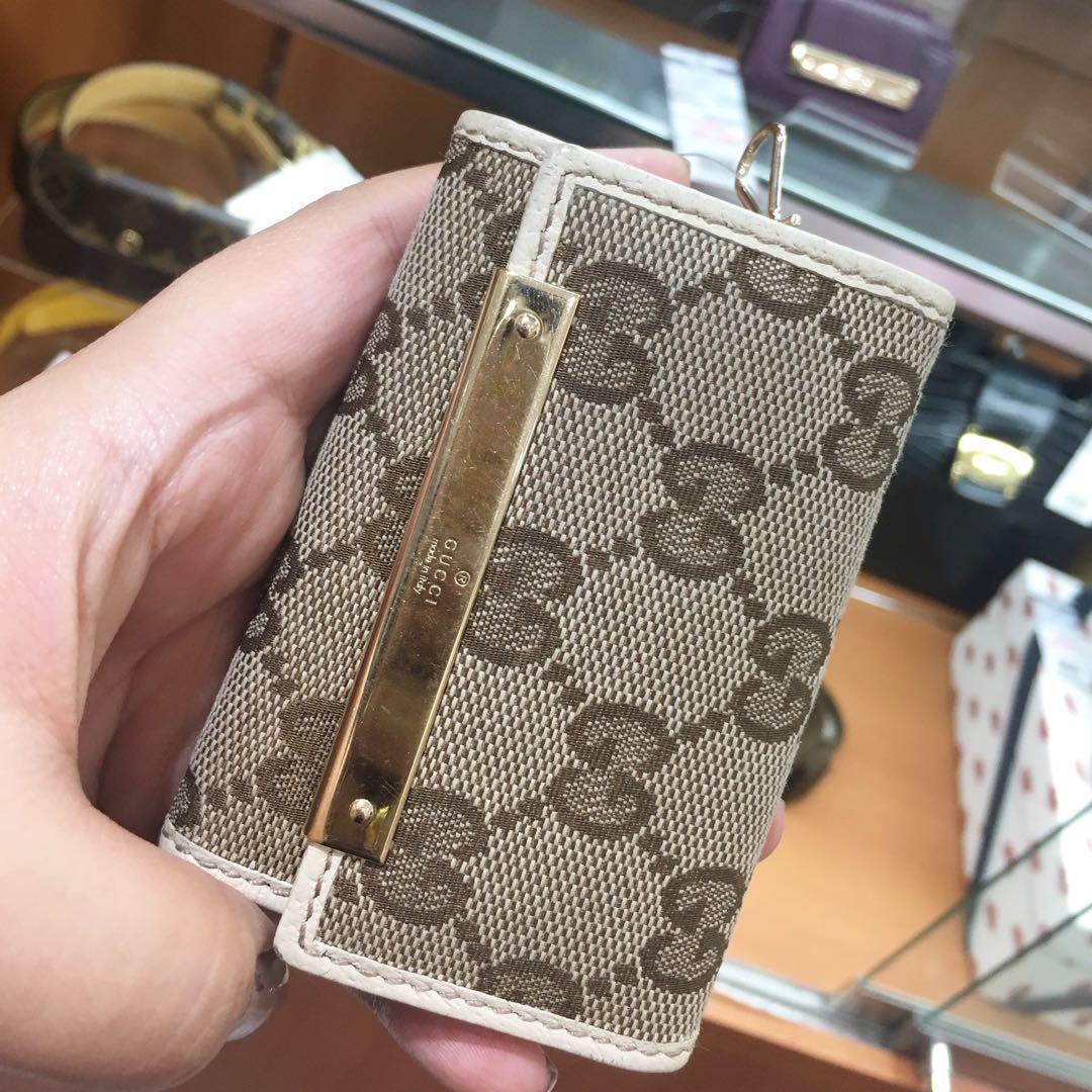 AUTHENTIC GUCCI KEY HOLDER, Women's Fashion, Watches & Accessories ...