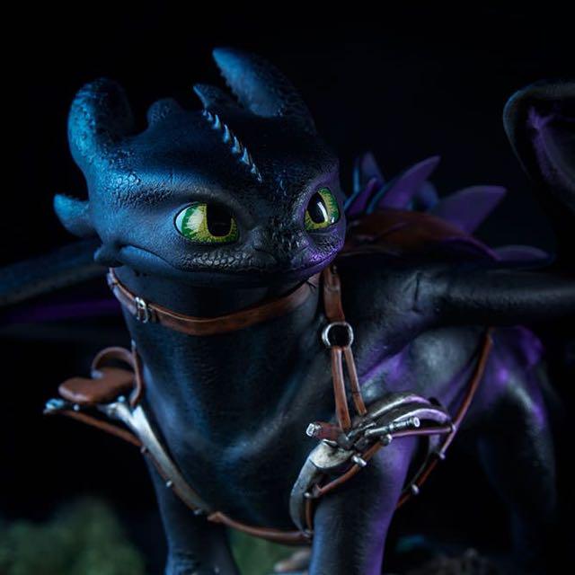Sideshow Collectibles Toothless Statue, Hobbies & Toys, Toys & Games on ...