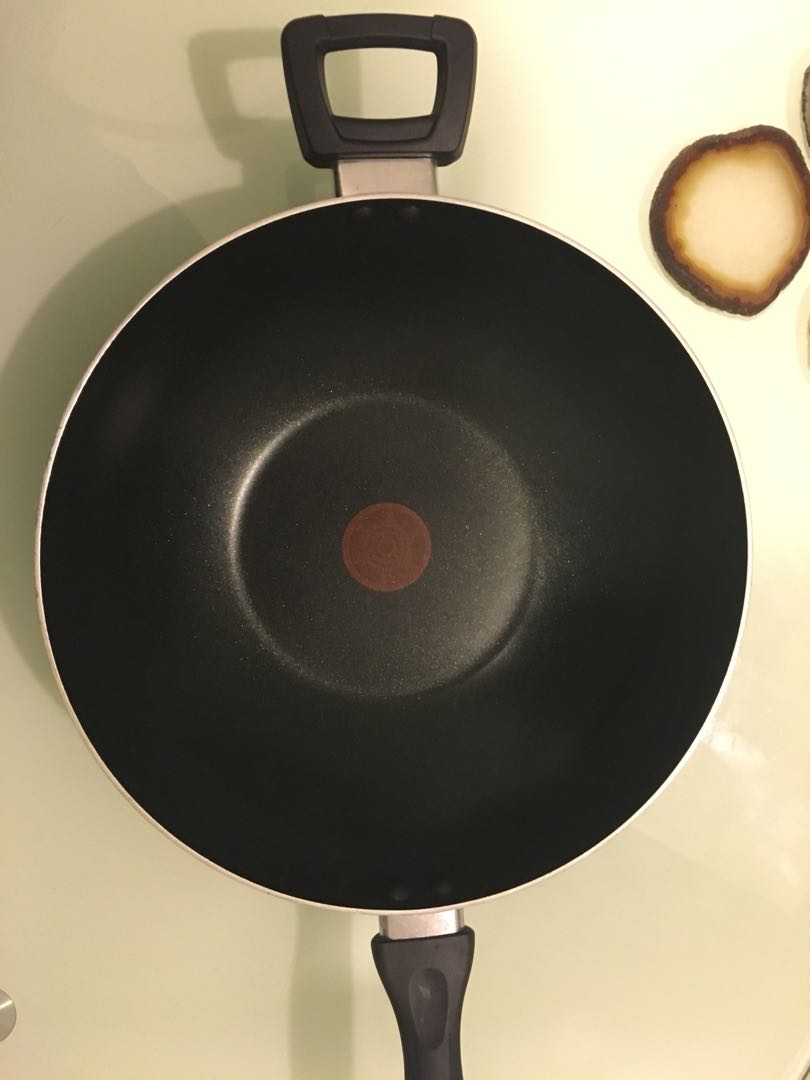 Tefal deep wok pan, Furniture & Home Living, Kitchenware & Tableware ...