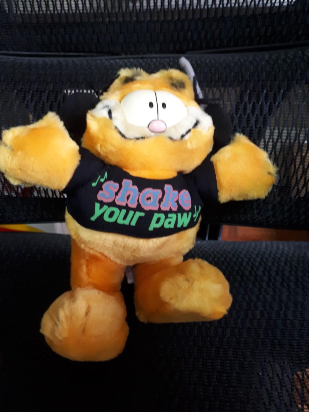 Garfield, Hobbies & Toys, Toys & Games on Carousell