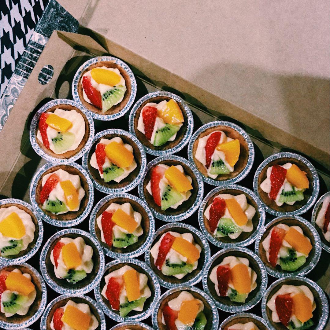 MINI FRUIT TARTS PRE-ORDER FOR HARI RAYA (Muslim-Owned), Food & Drinks ...