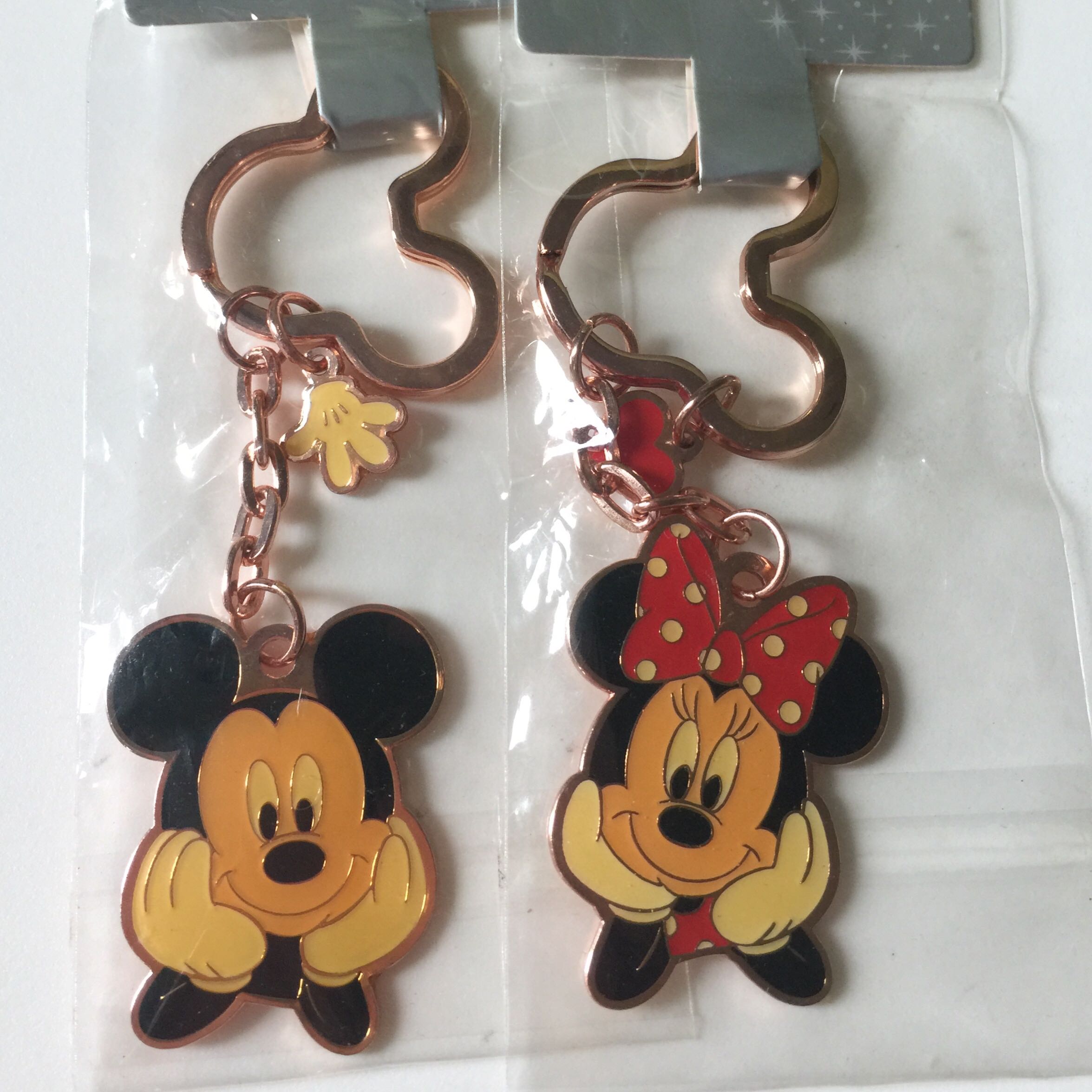Mickey and Minnie Mouse Keychain, Women's Fashion, Watches ...