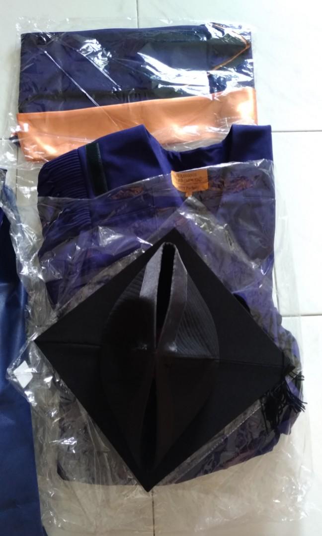 NUS Graduation Gown (Business - sold, Computing - available ...