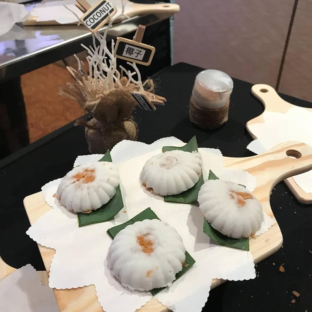 Kueh Tutu Live Station. Free flow of coconut/peanut filling Kueh Tutu ...