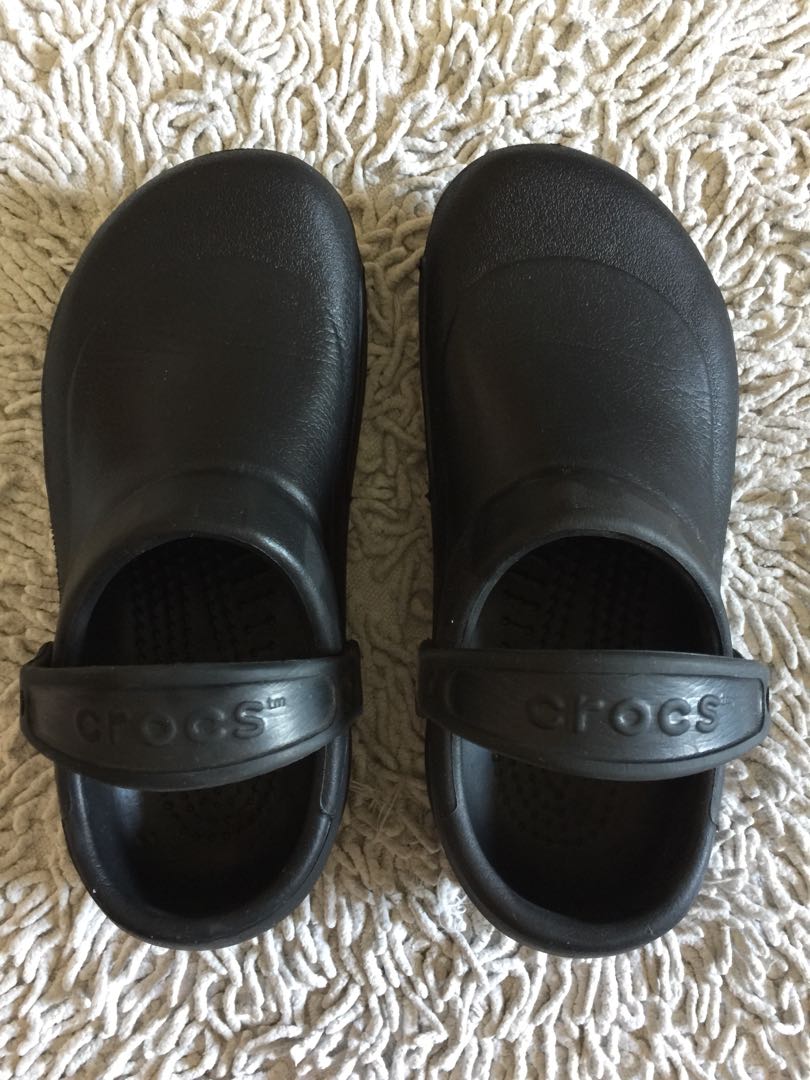 CROCS Kitchen Clogs, Women's Fashion, Footwear, Slippers and slides on ...