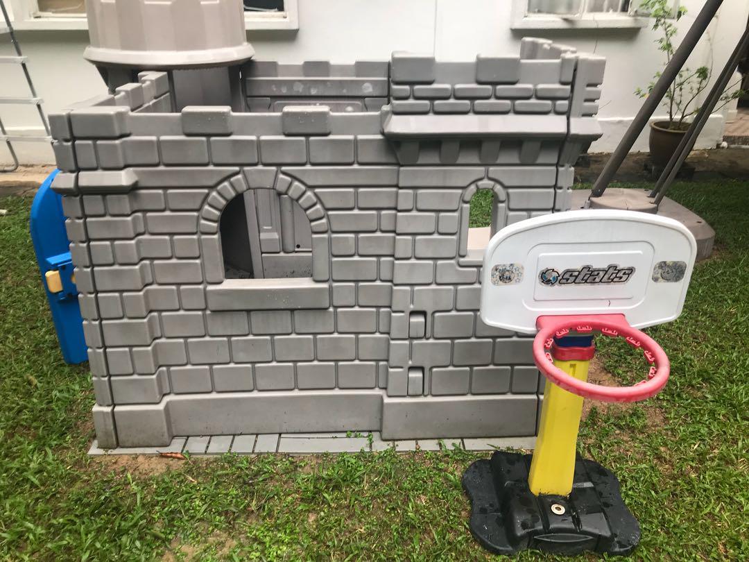 Little Tikes Classic Castle, Hobbies & Toys, Toys & Games on Carousell
