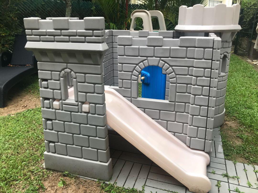Little Tikes Classic Castle, Hobbies & Toys, Toys & Games on Carousell