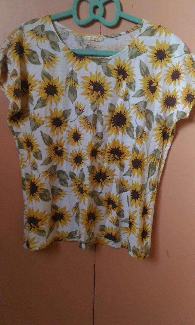 Sunflower top, Women's Fashion, Tops, Others Tops on Carousell