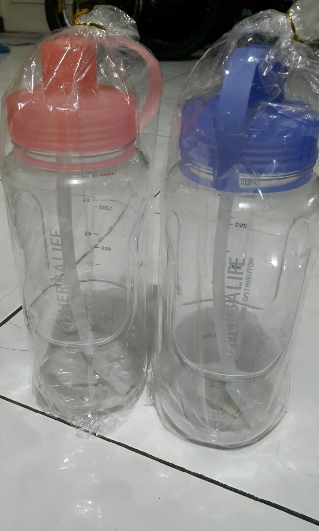Botol air 1,5 ltr, Kesehatan & Kecantikan, Parfum, Kuku & Lainnya di ...