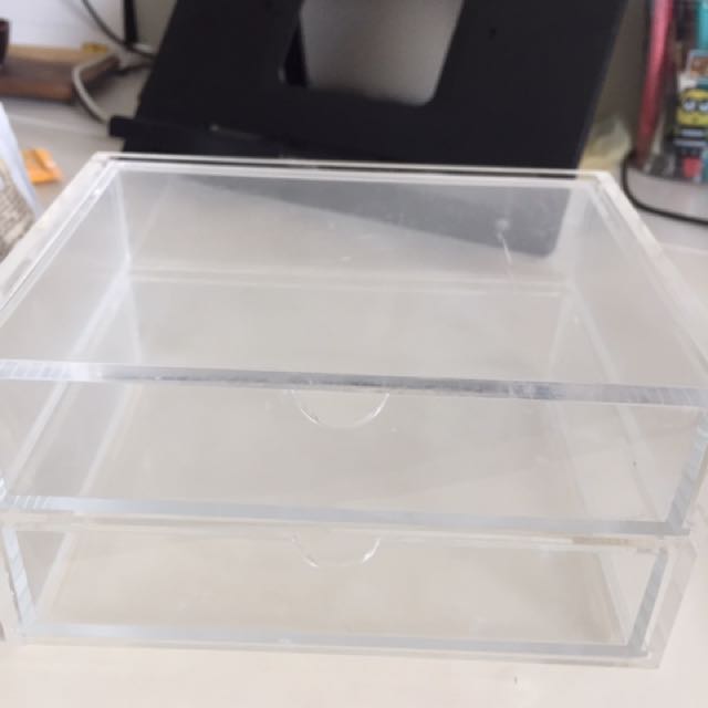 Muji Acrylic Case W/lid 2 Rows, Women's Fashion, Jewelry & Organisers ...