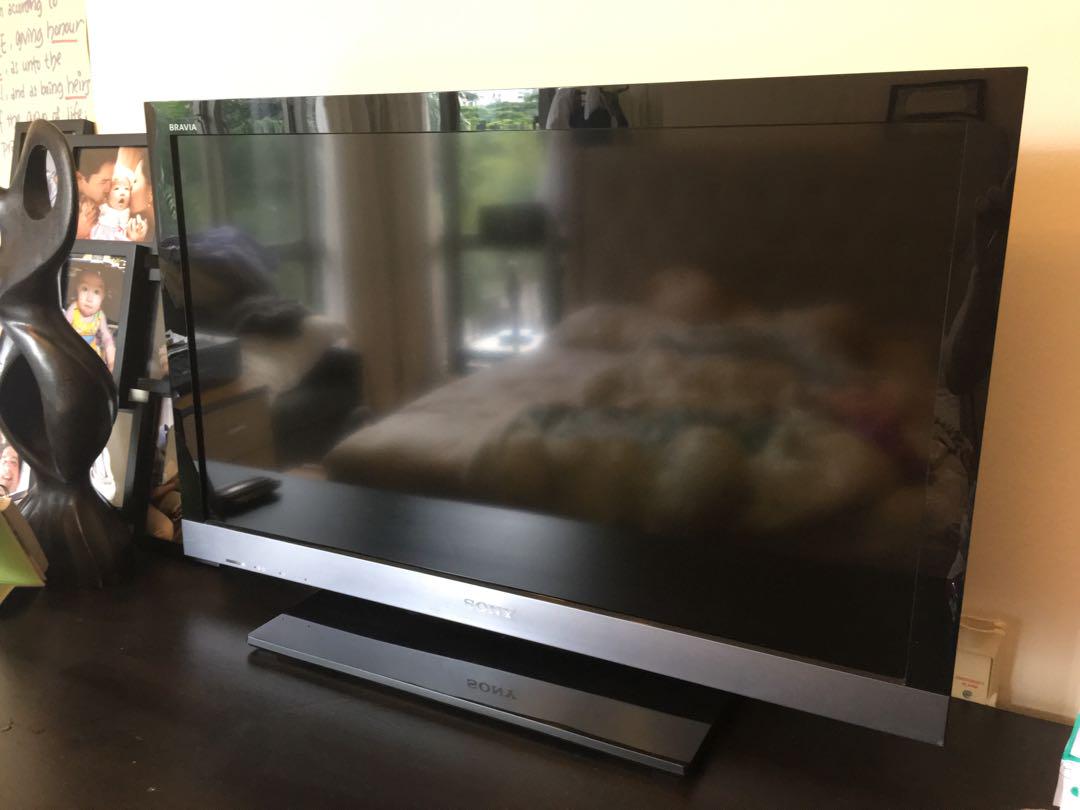 Sony LCD TV - 32 inch, TV & Home Appliances, TV & Entertainment, TV on ...