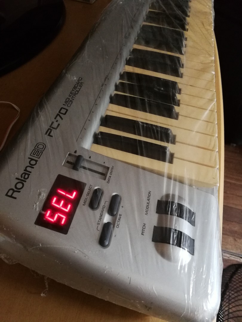 Roland ED PC-70 MIDI Controller, Hobbies & Toys, Music & Media, CDs ...