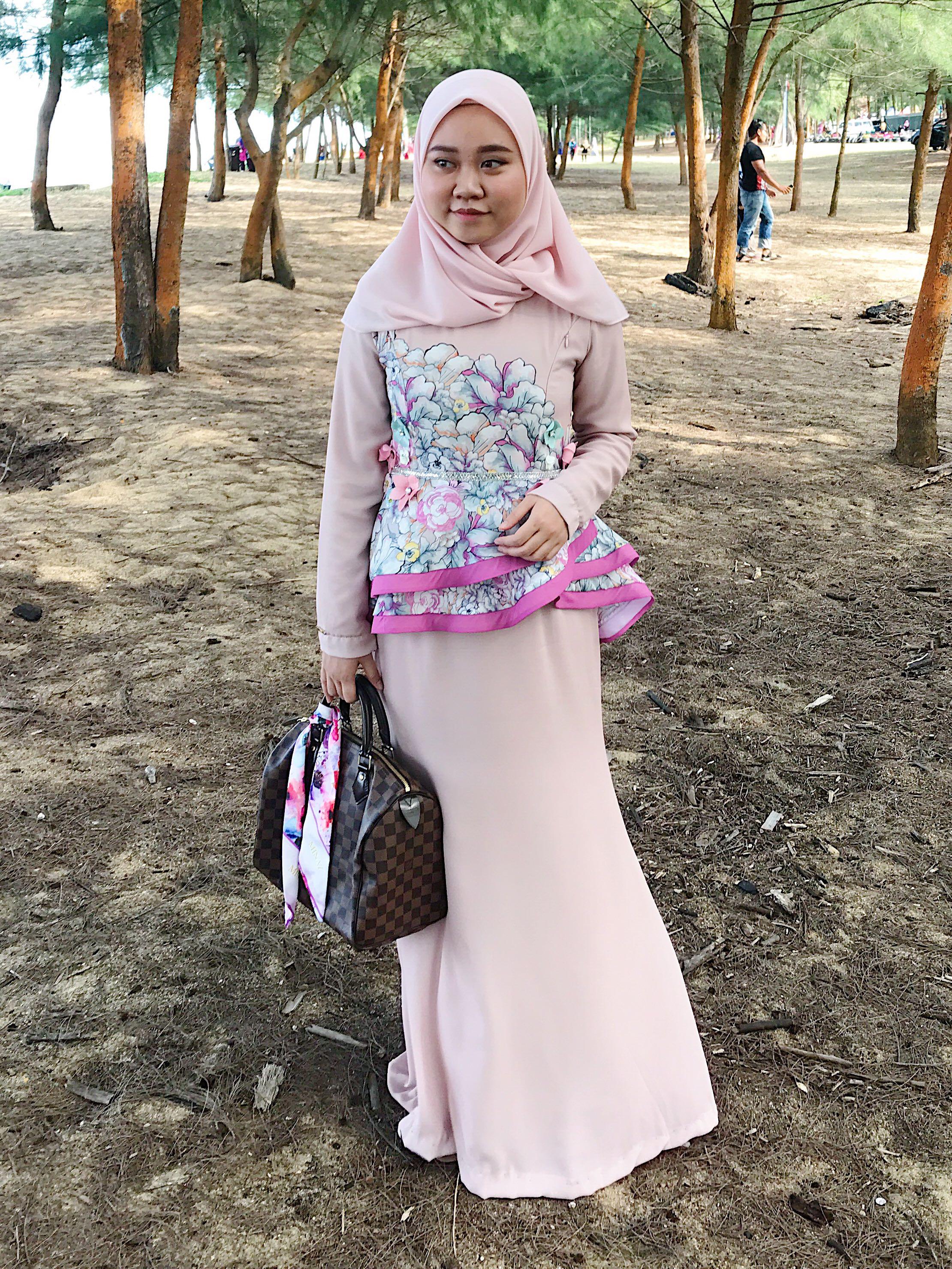 Sewa Areesa Peplum Dress MINAZ, Women's Fashion, Muslimah Fashion ...