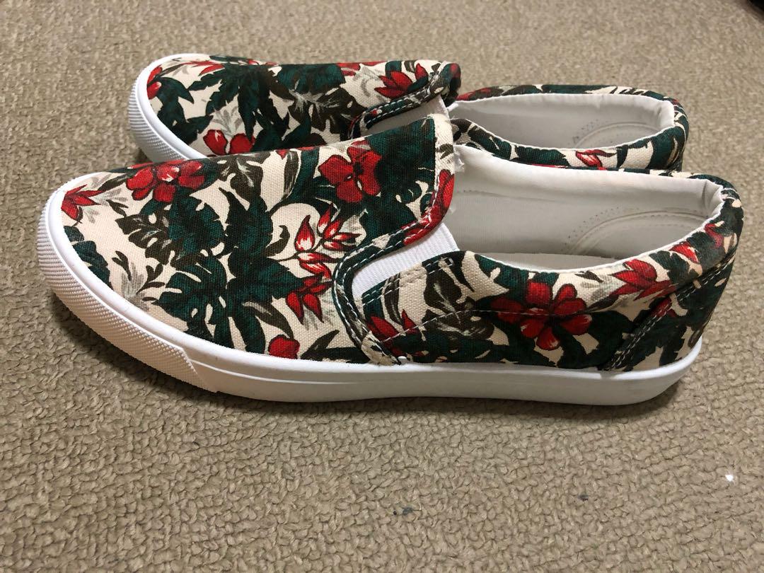 Floral Canvas Shoes (GU Japan) - BRAND NEW, Women's Fashion, Footwear ...