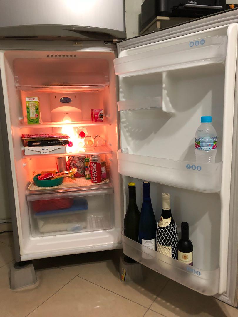 LG refrigerator - medium size, TV & Home Appliances, Kitchen Appliances ...