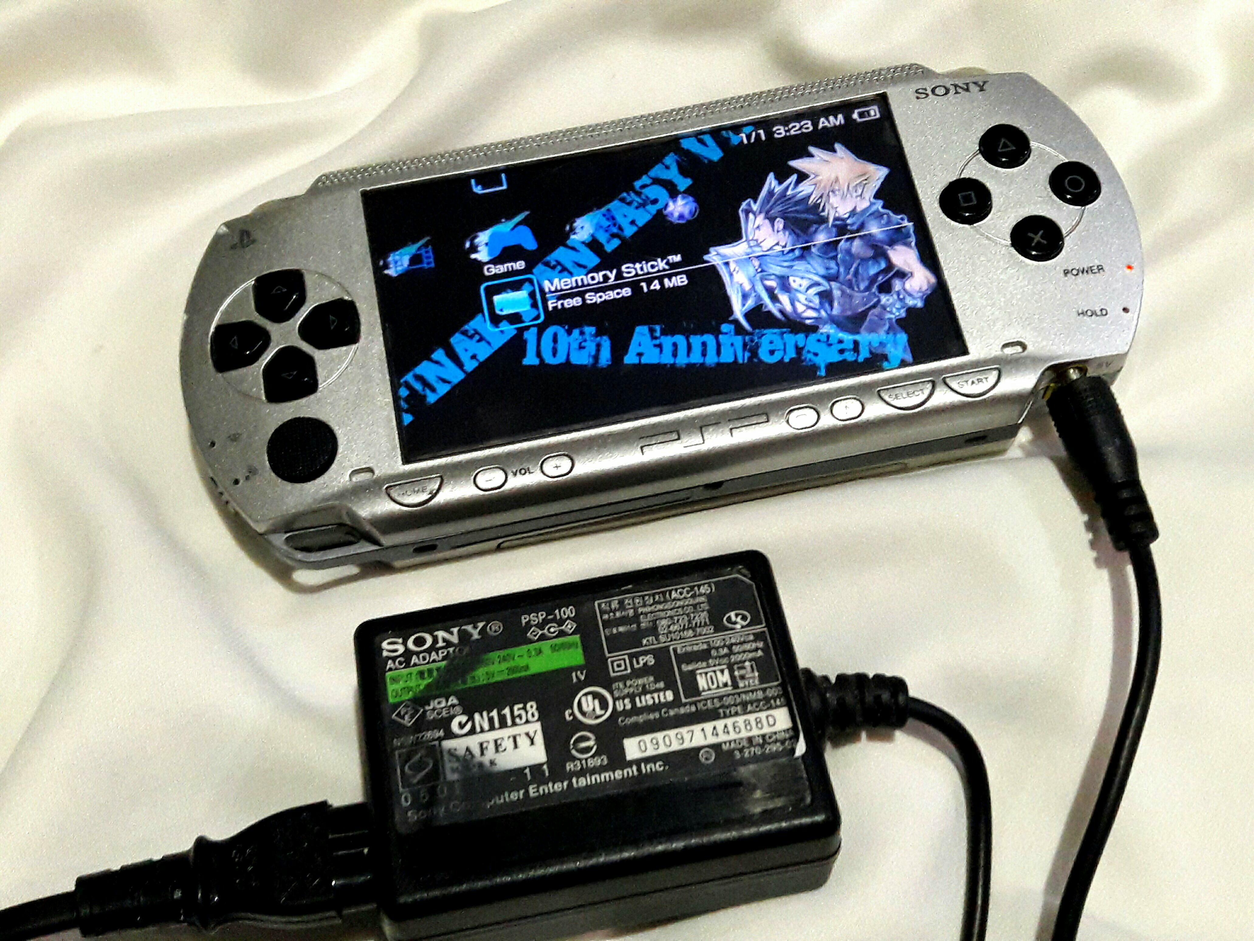 Silver Psp 1000 fat phat v6.60 Downloadable, Video Gaming, Video Game ...