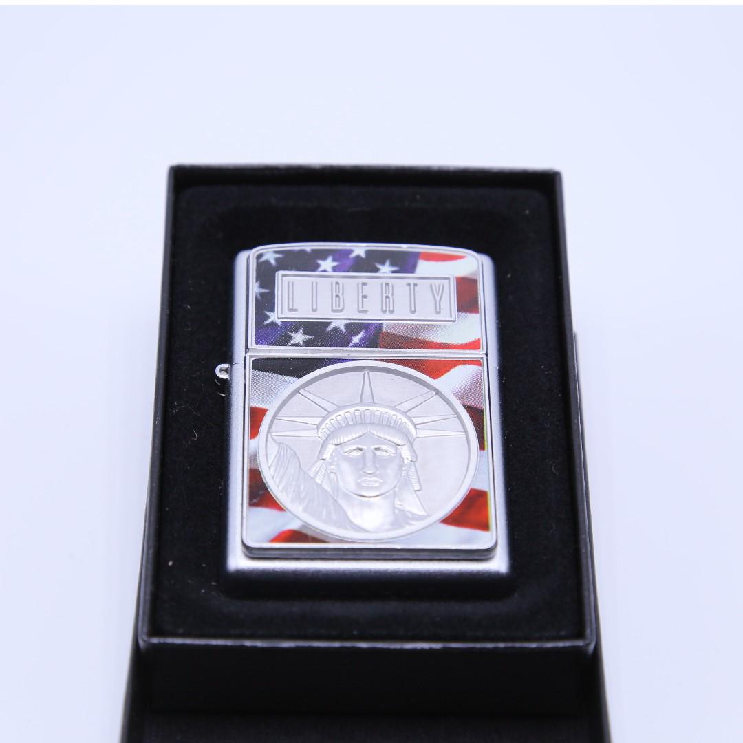 Zippo LIBERTY 美國國旗自由女神打火機, 他的時尚, 手錶及配件, 飾品收納在旋轉拍賣