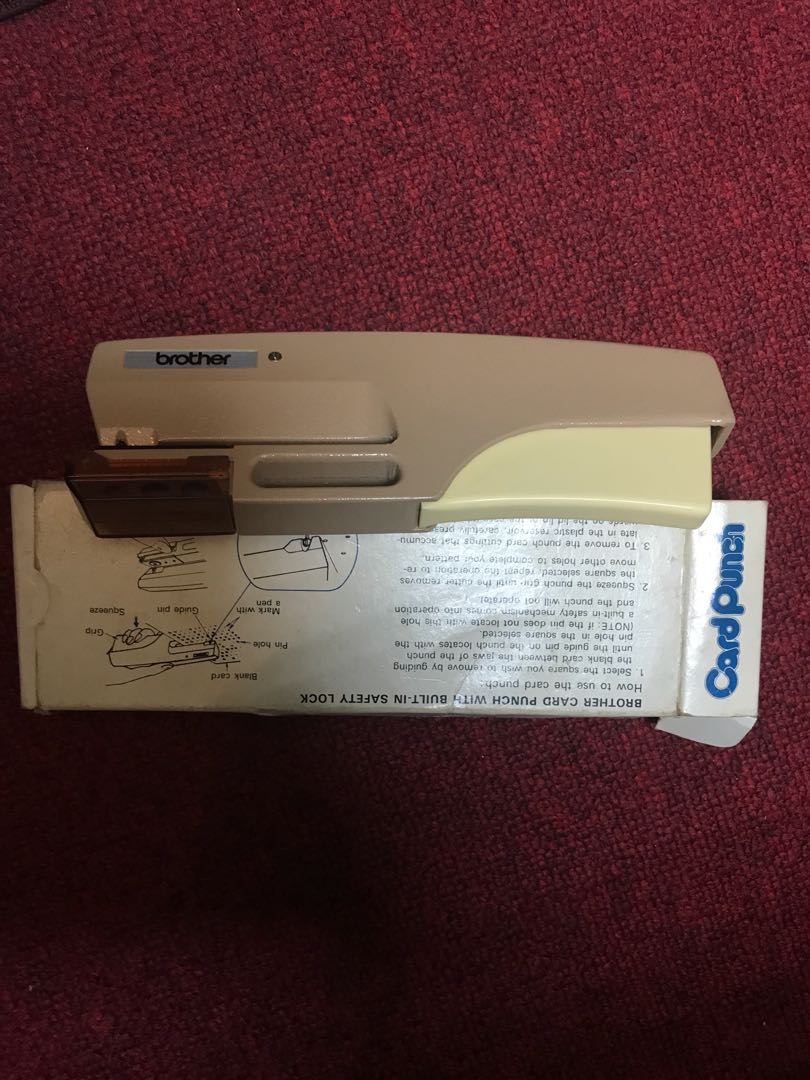 Handy Punch Knitting Machine KA-451 For Studio Brother, Women's Fashion ...