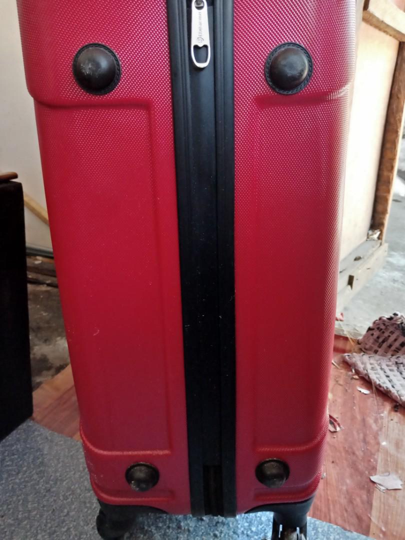 Ellehammer Luggage 4 wheels, Hobbies & Toys, Travel, Luggage on Carousell