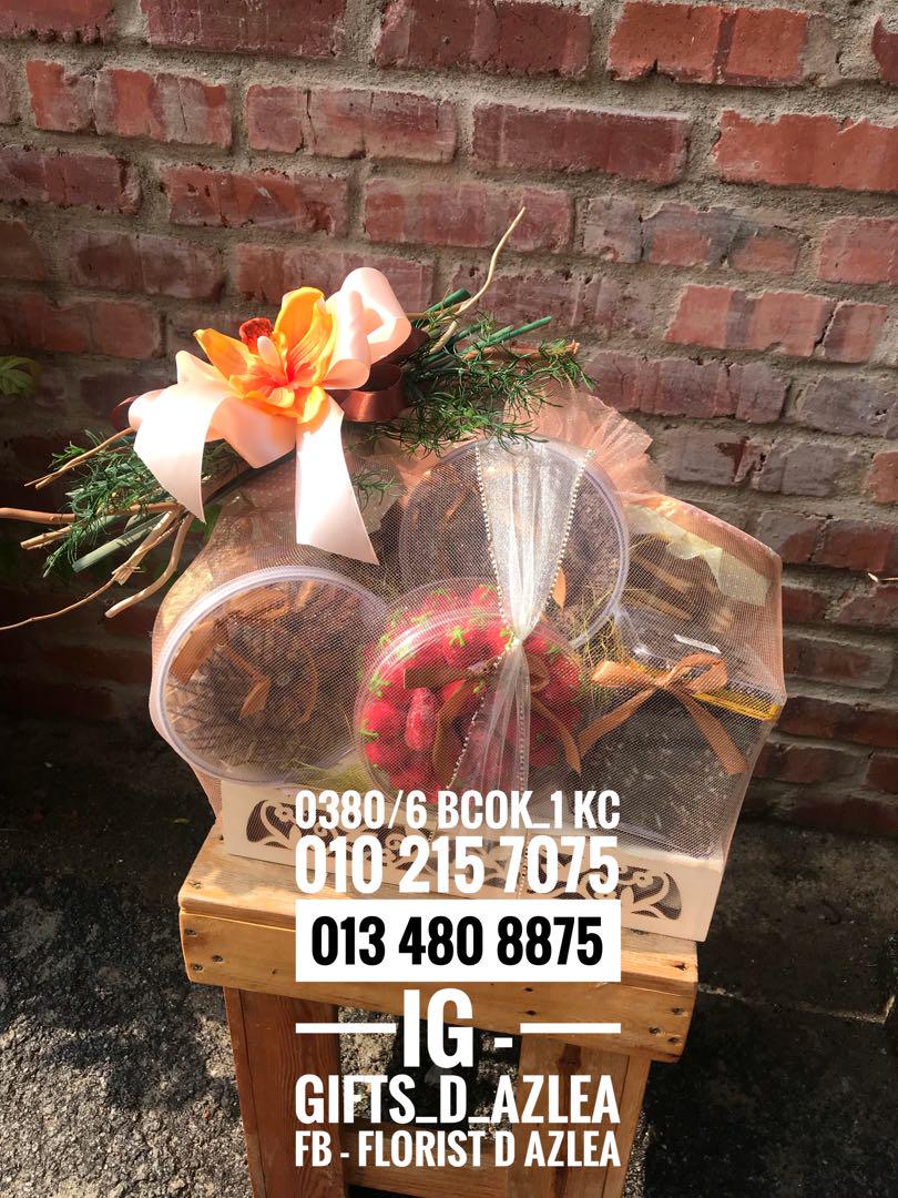 Hamper biskut dan kerepek raya, Food & Drinks, Homemade Bakes on Carousell