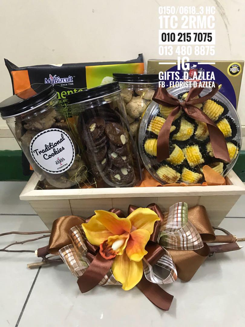 Hamper biskut raya, Food & Drinks, Gift Baskets & Hampers on Carousell