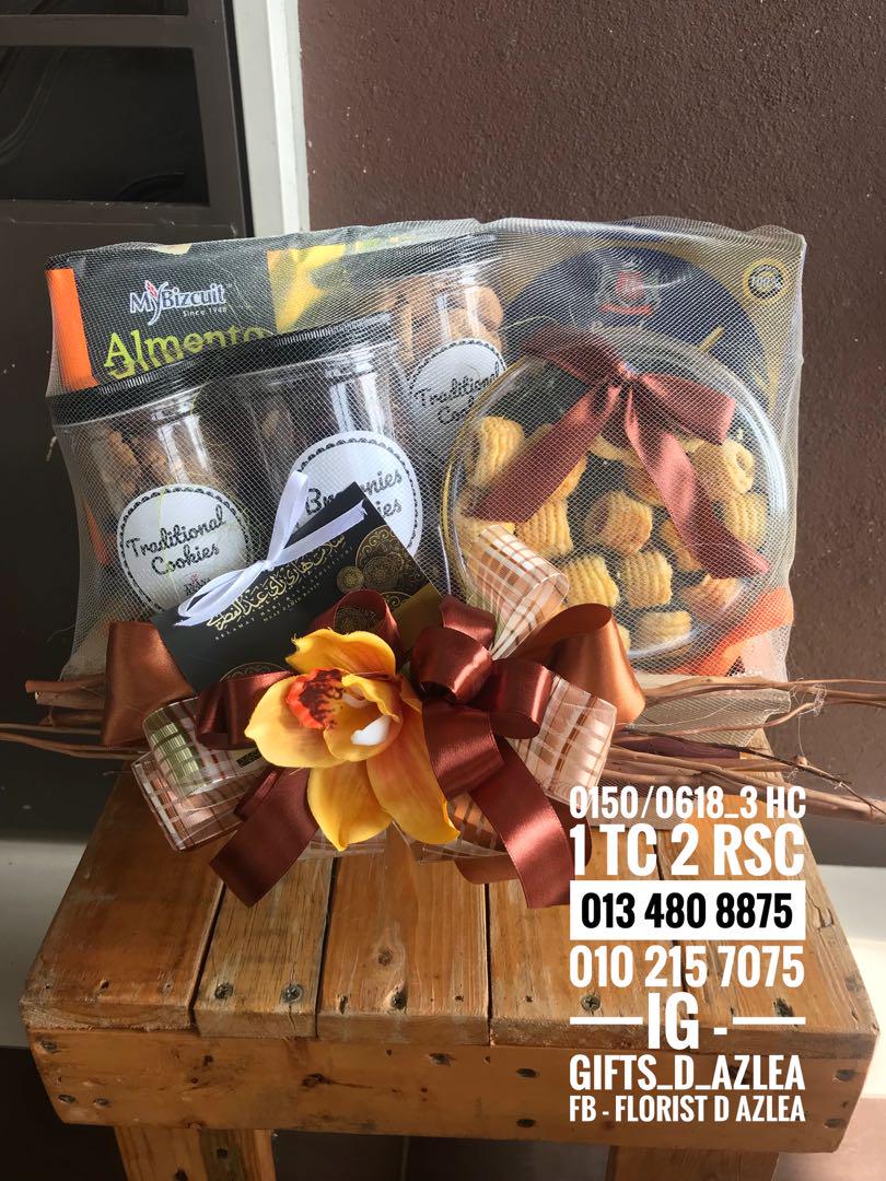 Hamper biskut raya, Food & Drinks, Gift Baskets & Hampers on Carousell