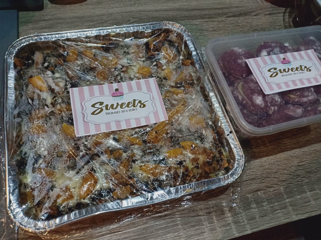 Mango Graham (Tray), Food & Drinks, Local Eats on Carousell
